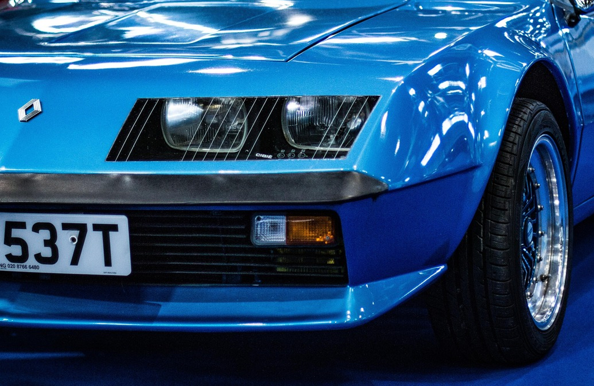 La Renault 30 v8 : fiche technique révélatrice des performances ...