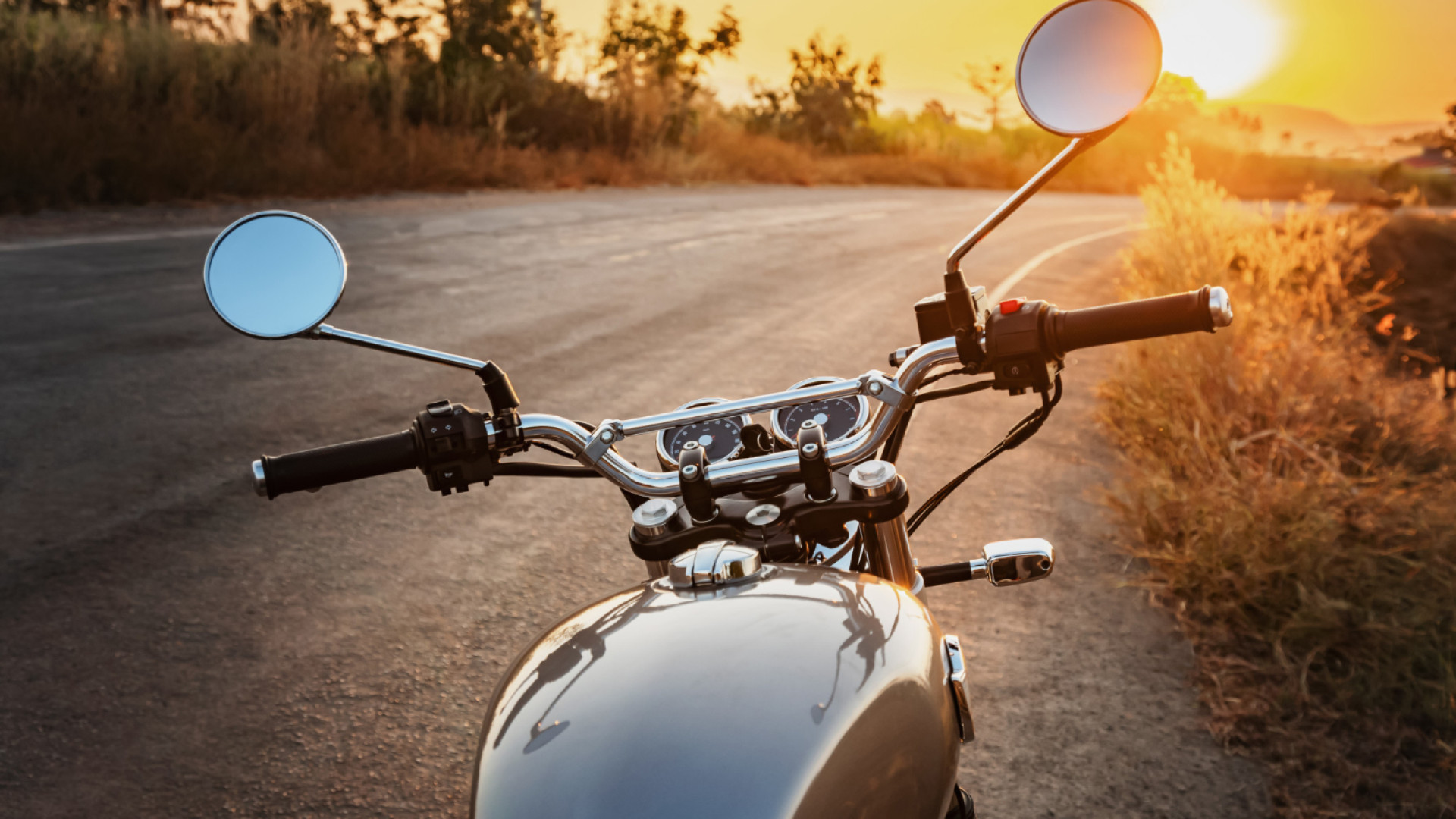 Roadster électrique vs roadster classique : quelles différences majeures